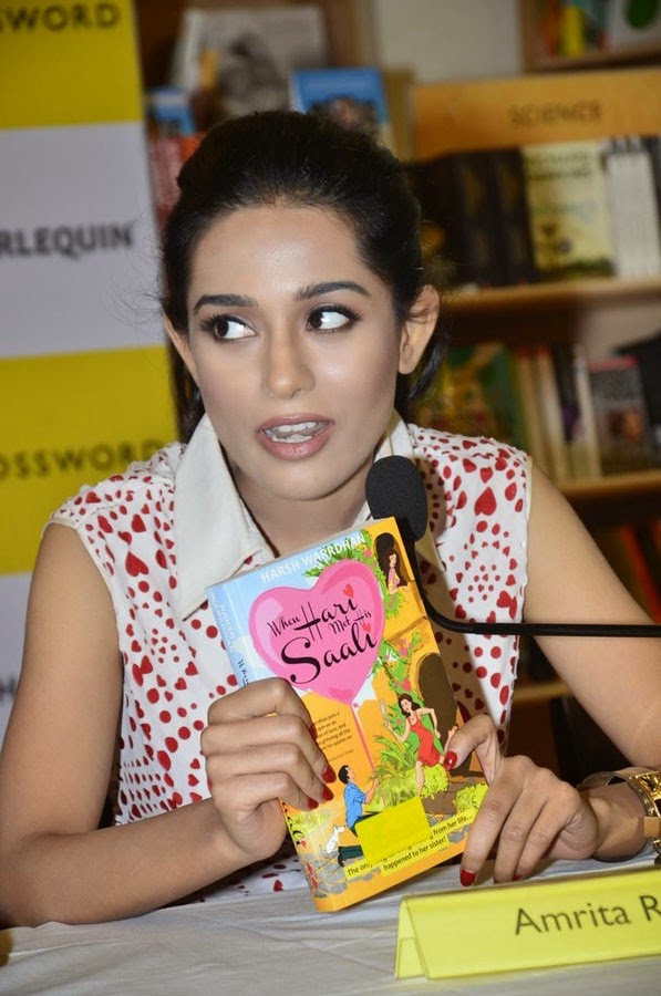 Cute Amrita Rao: Amrita rao ultimate HQ closeup pic during book launch