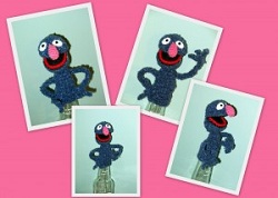 2000 Free Amigurumi Patterns: Sesamestreet Grover Finger Puppet Crochet ...