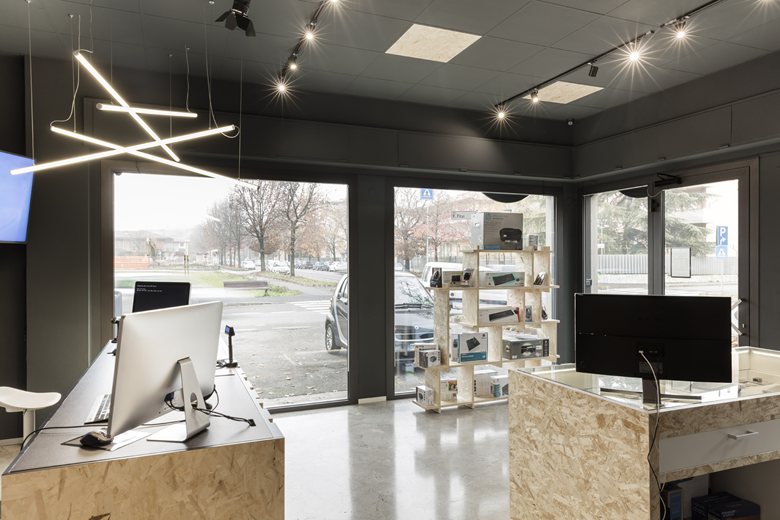 OSB FURNITURE: FURNITURE FOR A COMPUTER SHOP