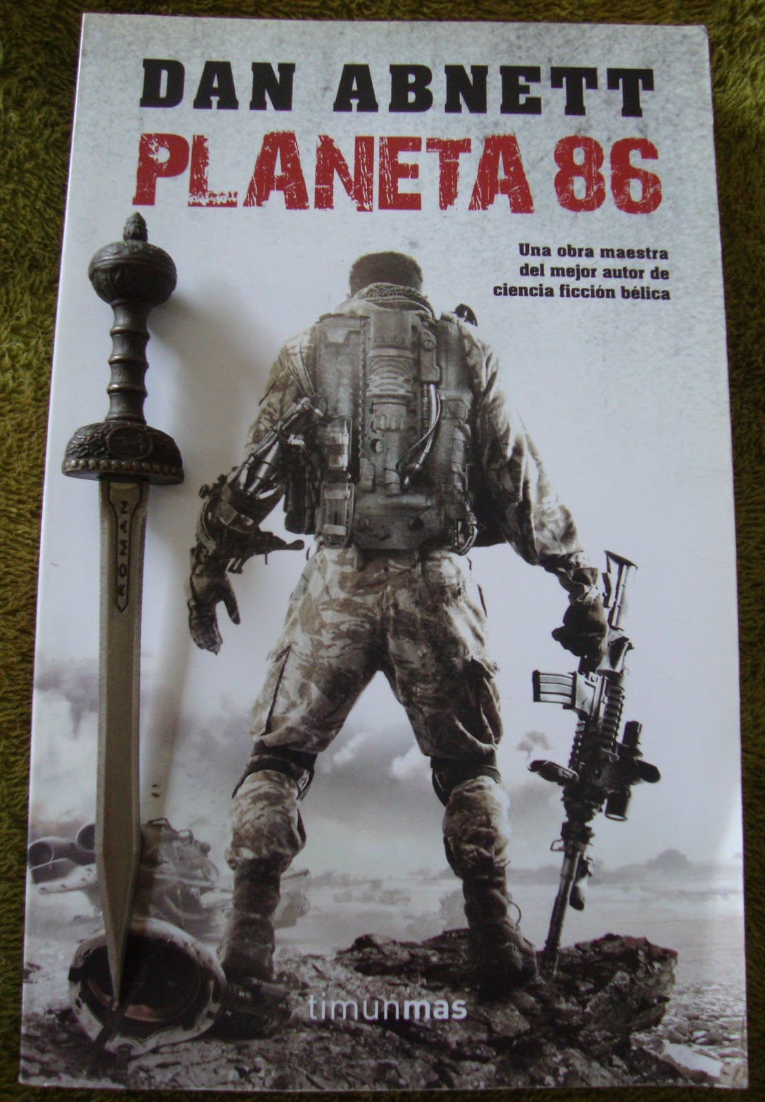 Libros de Olethros: PLANETA 86. Dan Abnett