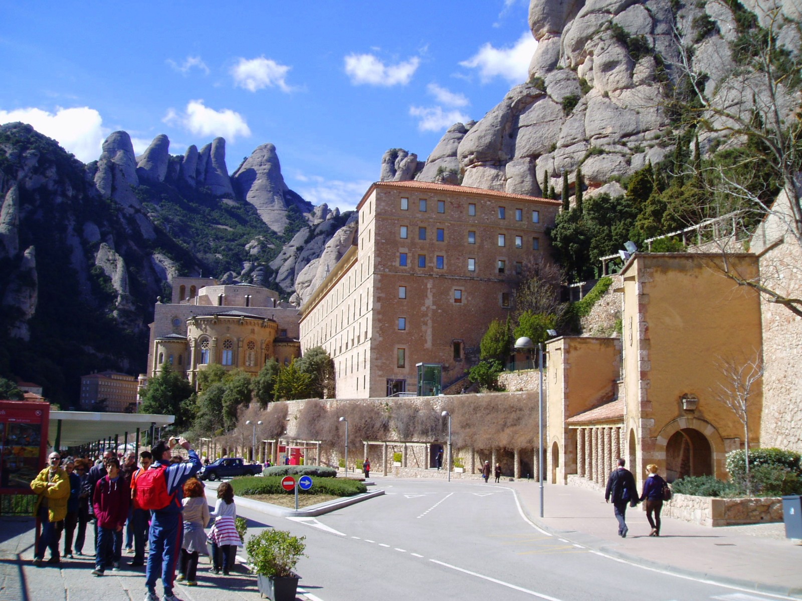 Historia y Genealogía: Monasterio de Monserrat.