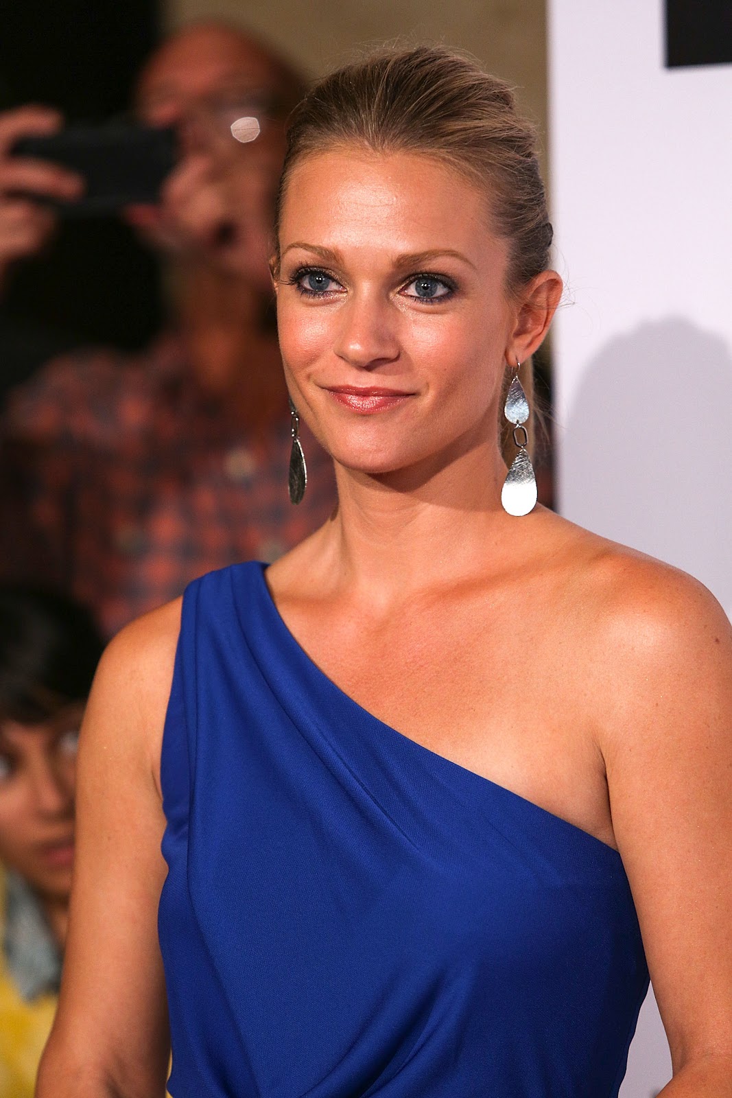 OMG Ladies: A.J. Cook Attends The American Humane Association's Hero ...