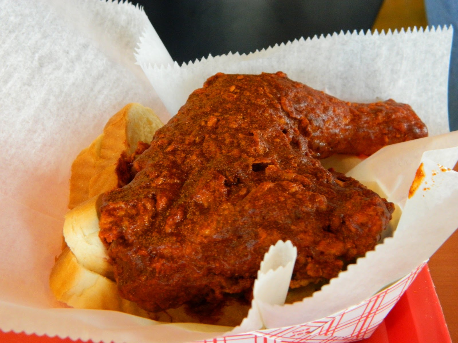 Eating With Dippy: 400 Degrees Hot Chicken