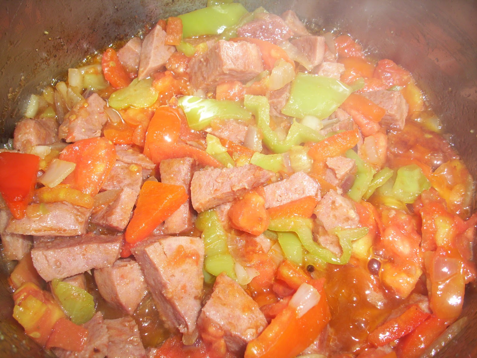 Cocina casera República Dominicana: Espectacular guiso de salami con ...