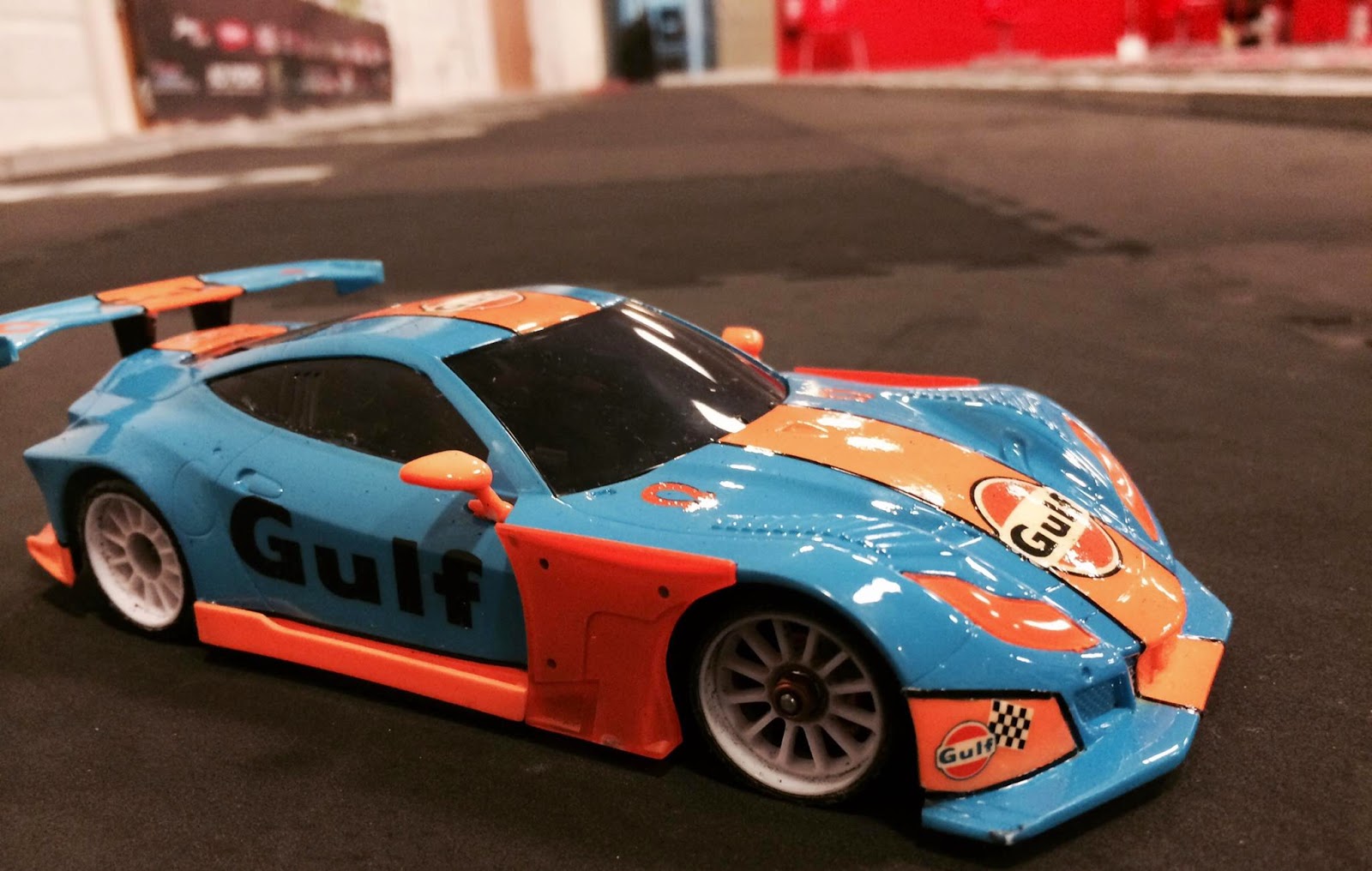 KYOSHOSAN: Custom Painted Honda HSV-010 Gulf