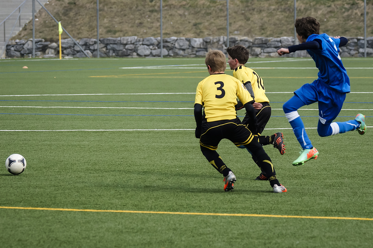 Geri's Durchblick: Sonntag, 15.03.2015 Jun Da: Freundschaftsspiel FC Weissenstein - FC Worb 2:3