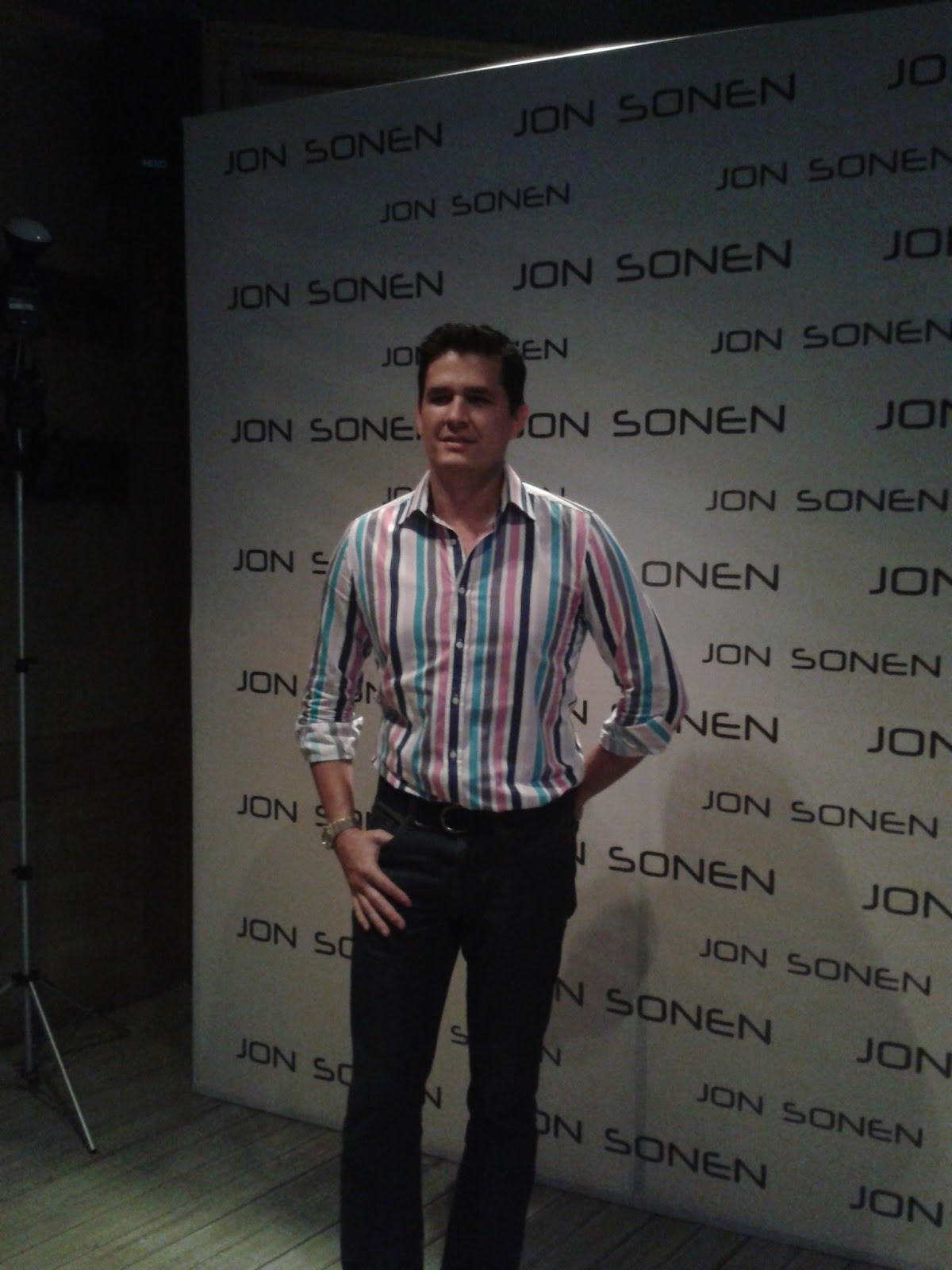 Las Sociales y Espectaculos: Jon Sonen