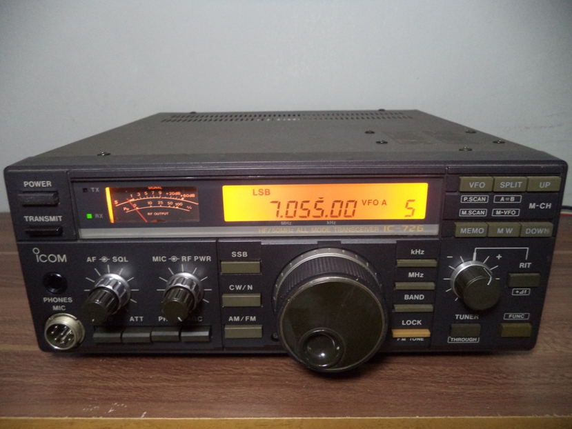 MEDAN RADIO: Icom IC-726 (terjual)