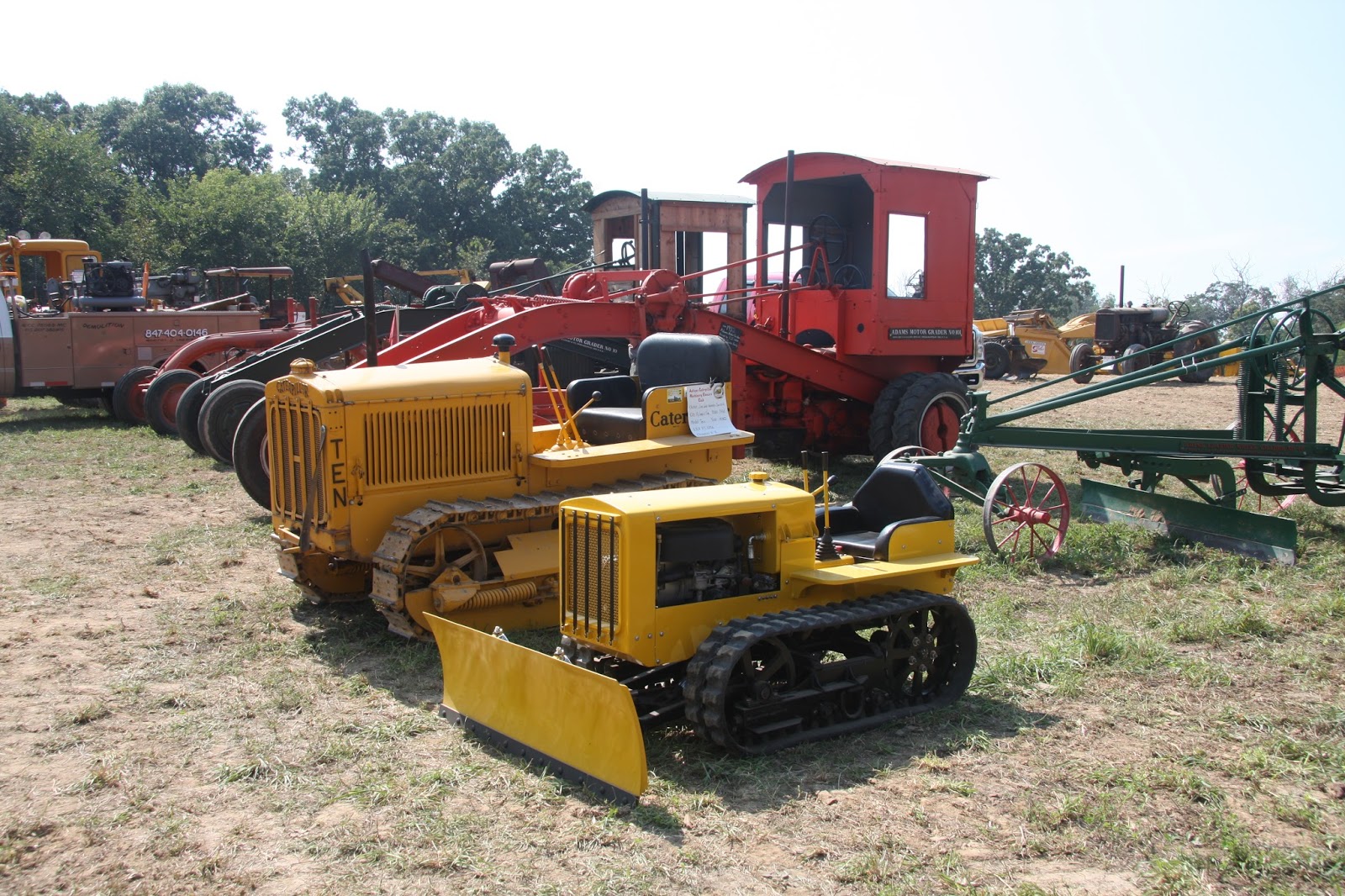 Caterpillar Twenty Two Replica Miniature Bulldozer Build: 2015 Antique ...