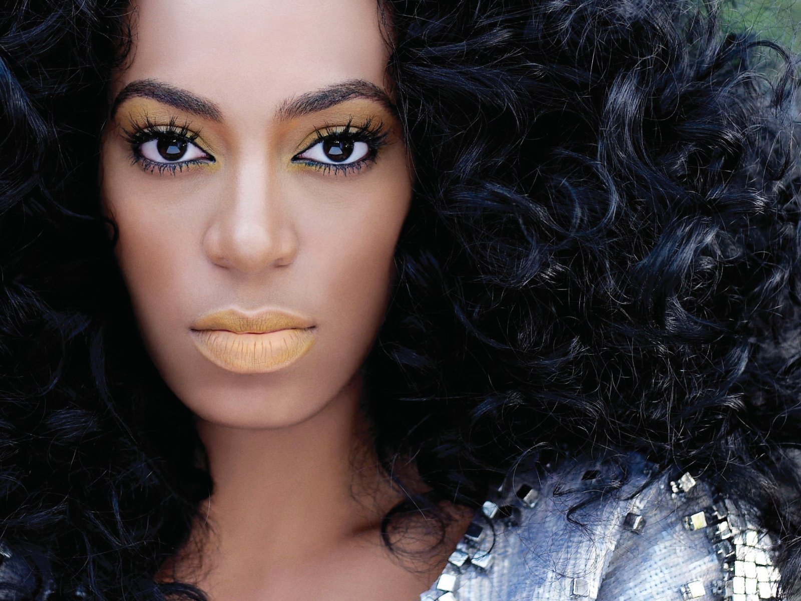 Solange prepara seu novo EP "True" para Novembro! - Rolling Soul