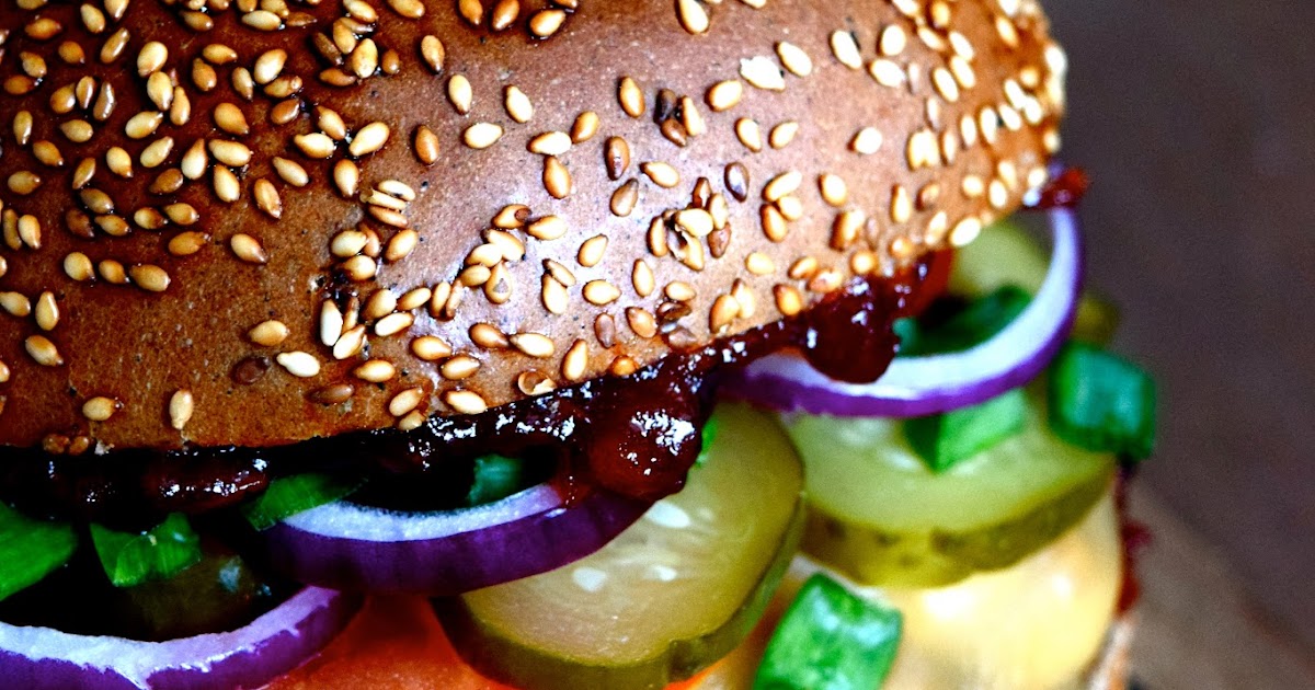 Bake&Taste: Burger z sosem barbecue - domowy sos BBQ