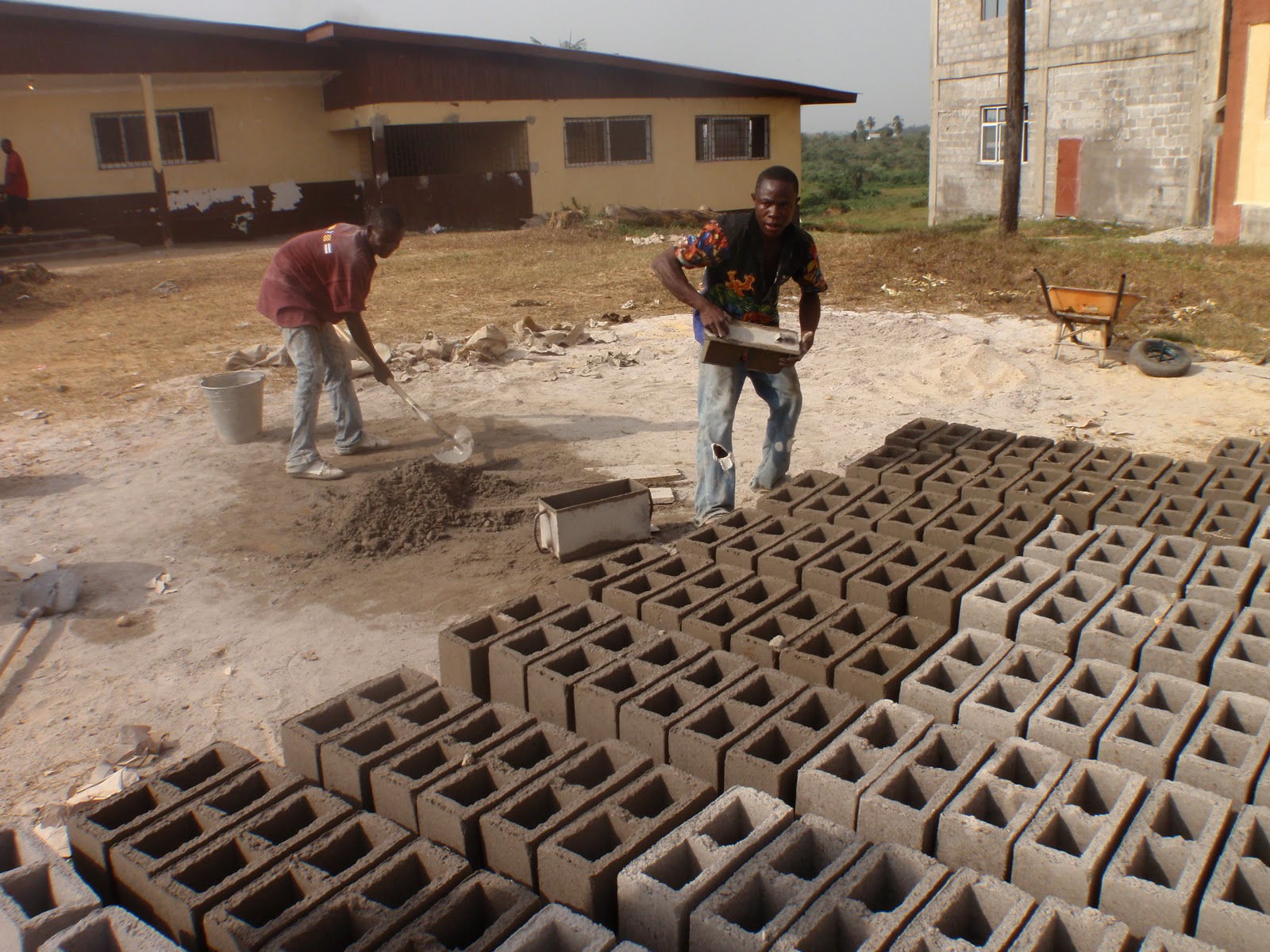 All the places you never want to go on vacation: More pictures, Kakata ...