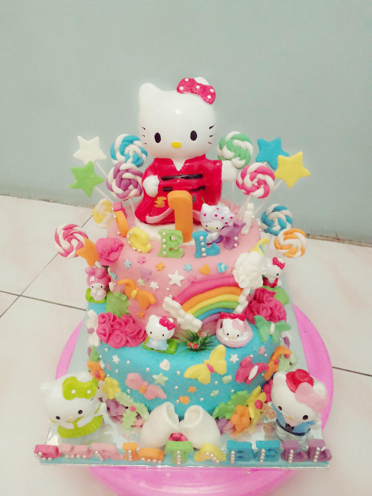 SAGITARIUS CAKE SHOP: KUE ULANG TAHUN HELLO KITTY 2 TINGKAT