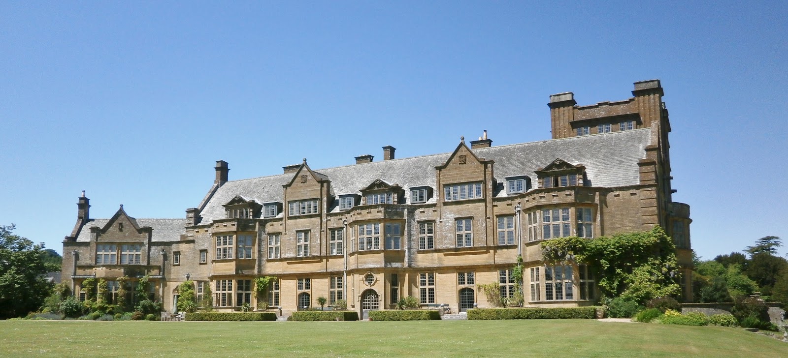 Corfu Blues and Global Views: Minterne House, Dorset: Lord Digby; Jane ...