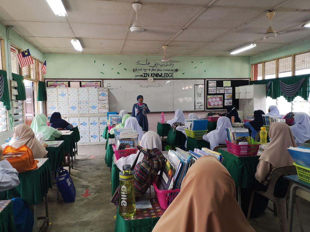 Pemantauan PPD Kluang untuk Pendaftaran semula pelajar Tingkatan 4 ke ...