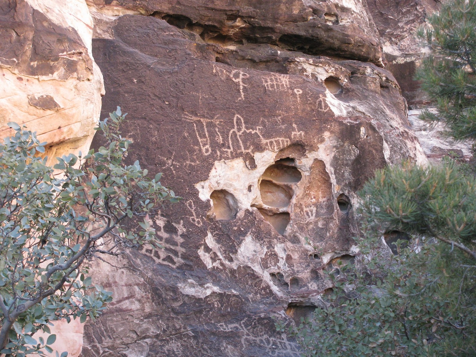 Weekend Wanderluster: Red Rocks Canyon - Petroglyph Wall (Clark County ...