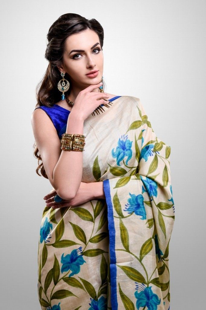 Indian Actresses and Models : Beautiful Models in Saree