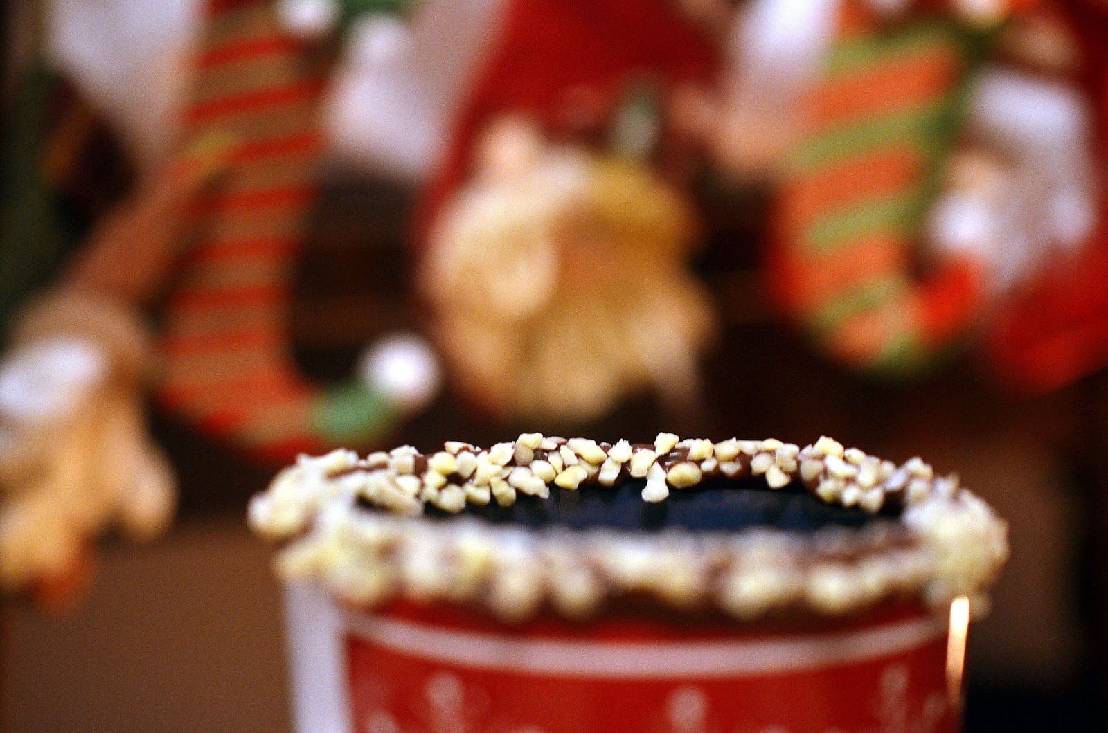 Lapte cald cu cacao si bezele – Alexandra’s kitchen