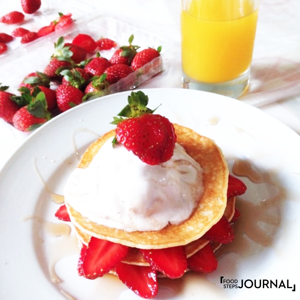 RESEP PANCAKE STRAWBERRY / FRUITS - Food Steps Journal