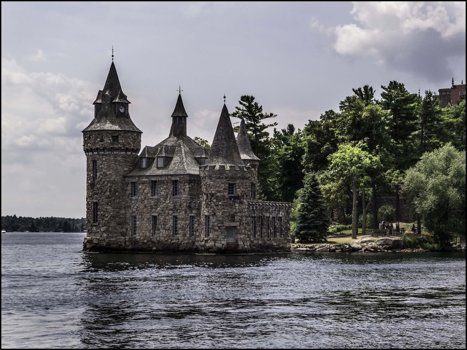 A Castle in the Thousand Islands