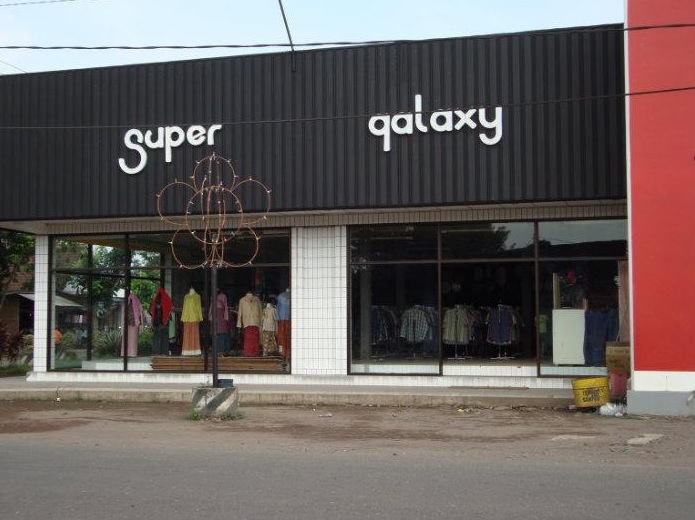 Jalan-Jalan di Taman Galaxy Jember ~ Teropong Malang