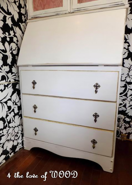 4 the love of wood: SHE'S A PRETTY SECRETARY - pink and white desk