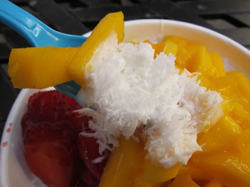 Local Review: Trendspotting? Fluff Ice