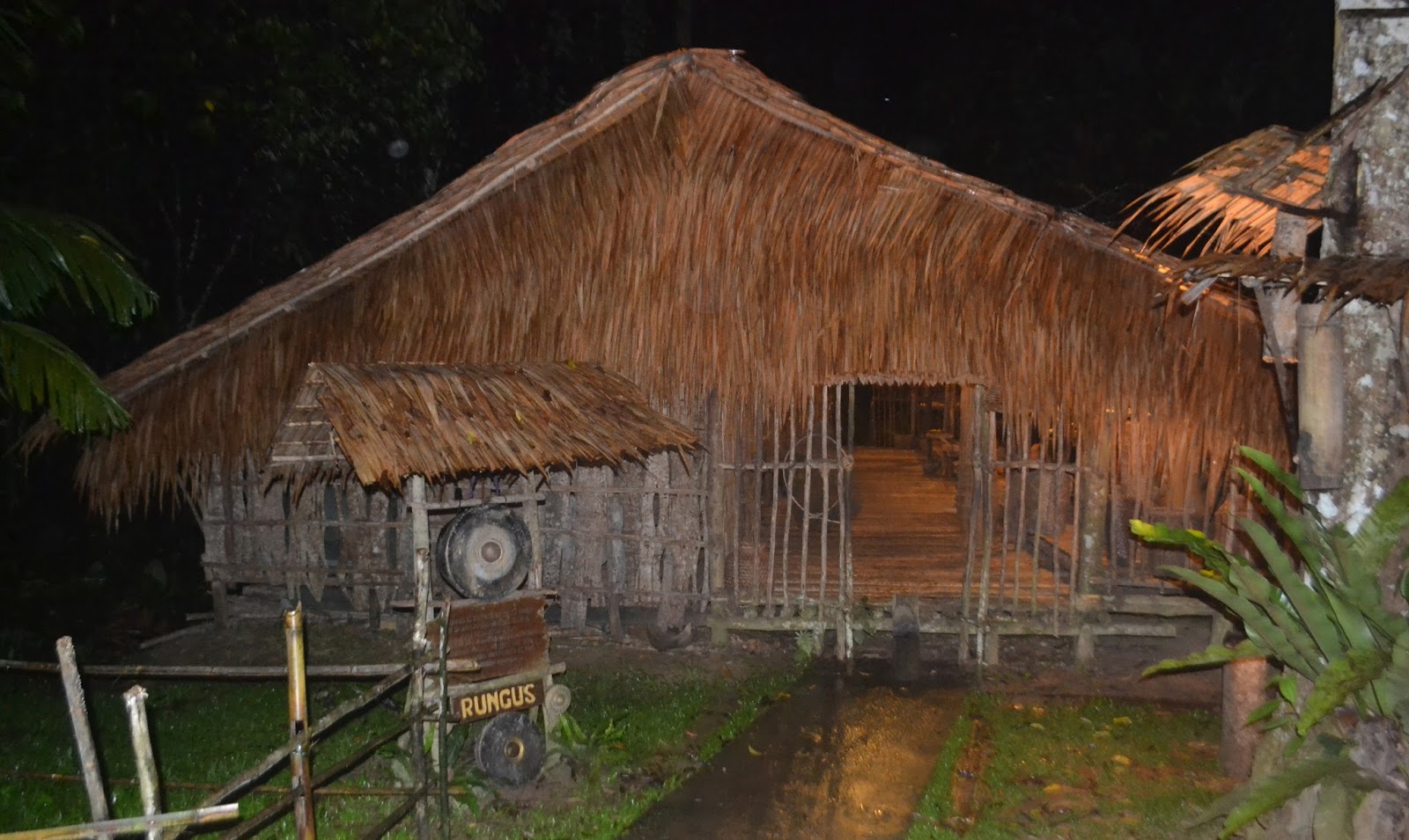 MENYIMAK SAJIAN BUDAYA DI MARI MARI CULTURAL VILLAGE - SABAH ~ DUNIAINDRA