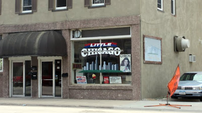 Des Loines: Little Chicago Pizza & Gyros in Mason City