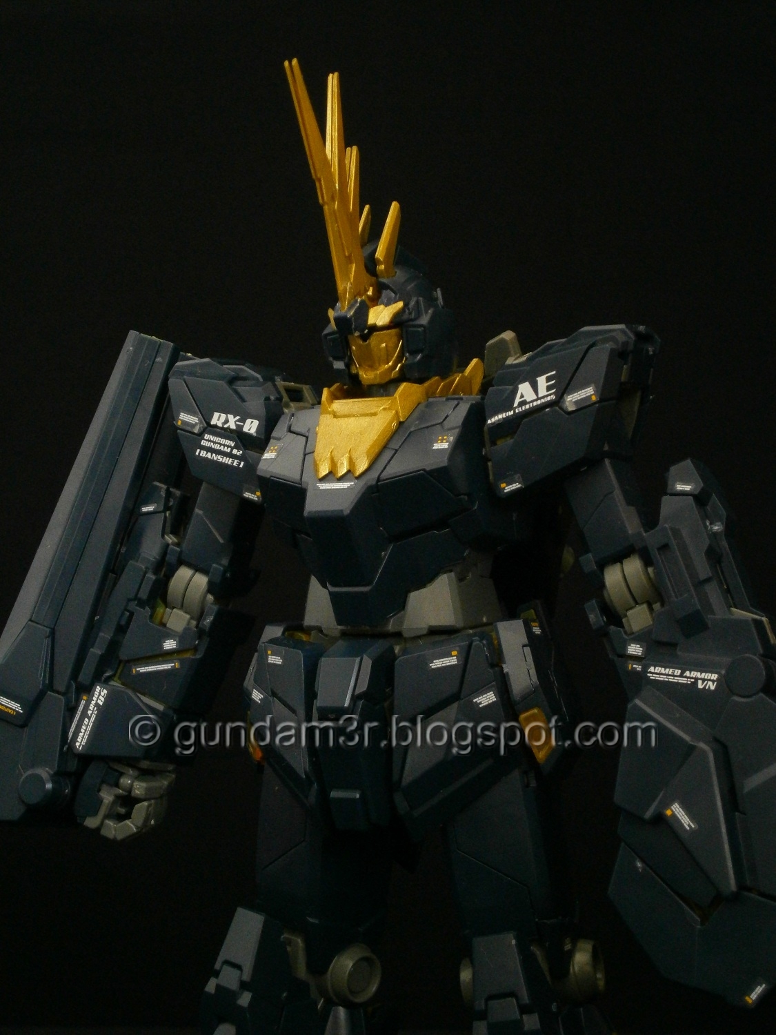 Unicorn Gundam 02 Banshee (Unicorn Mode) MG Review Part 1