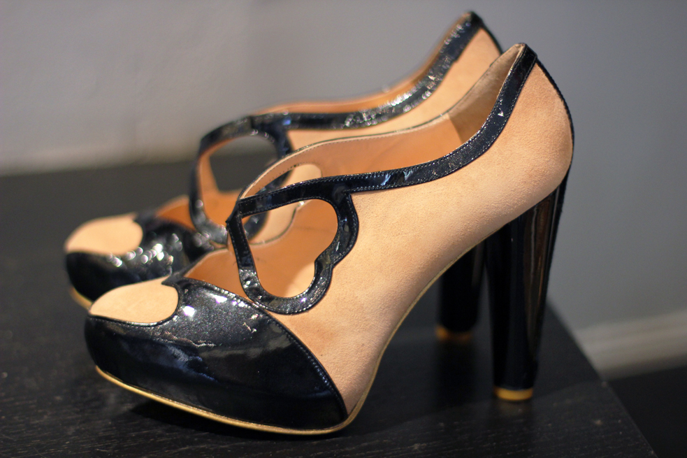 FASHION IN OSLO: Aase Hopstock: Wow-woman walking