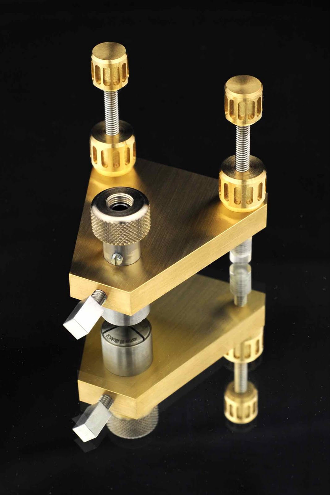 K&H Watchmaking Competence Centre: Screw polisher .. Piece number 2