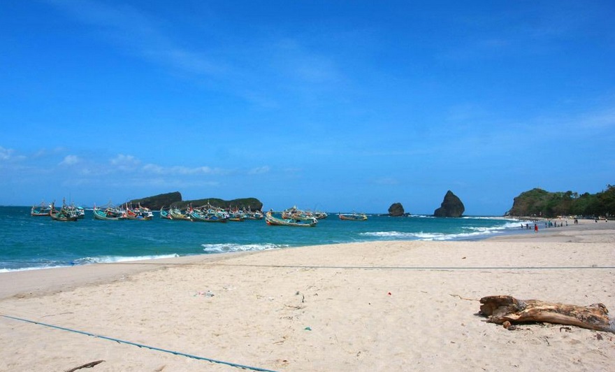 Pantai Papuma Jember, Pesona Eksklusif yang wajib dikunjungi - Tempat ...