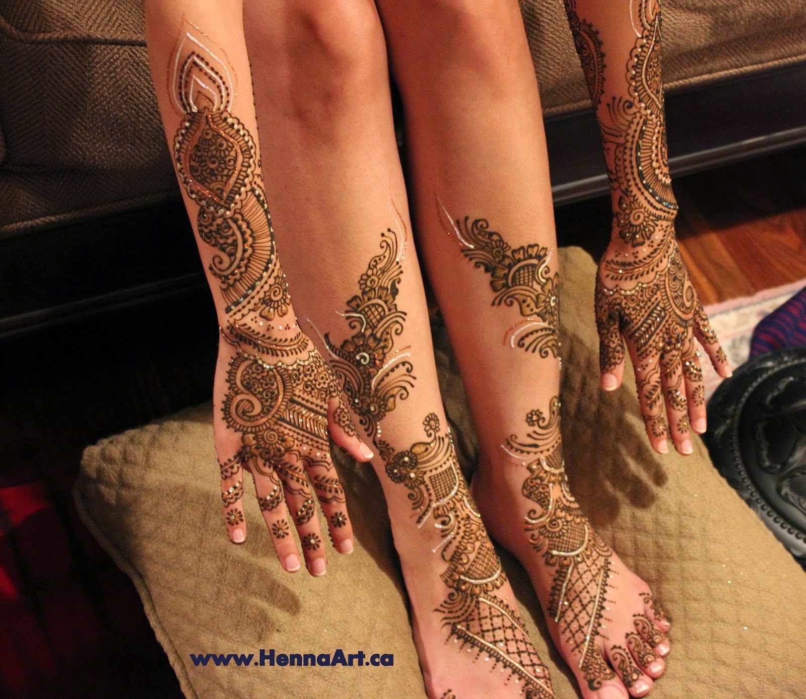 Graphically Perfect Bridal Henna