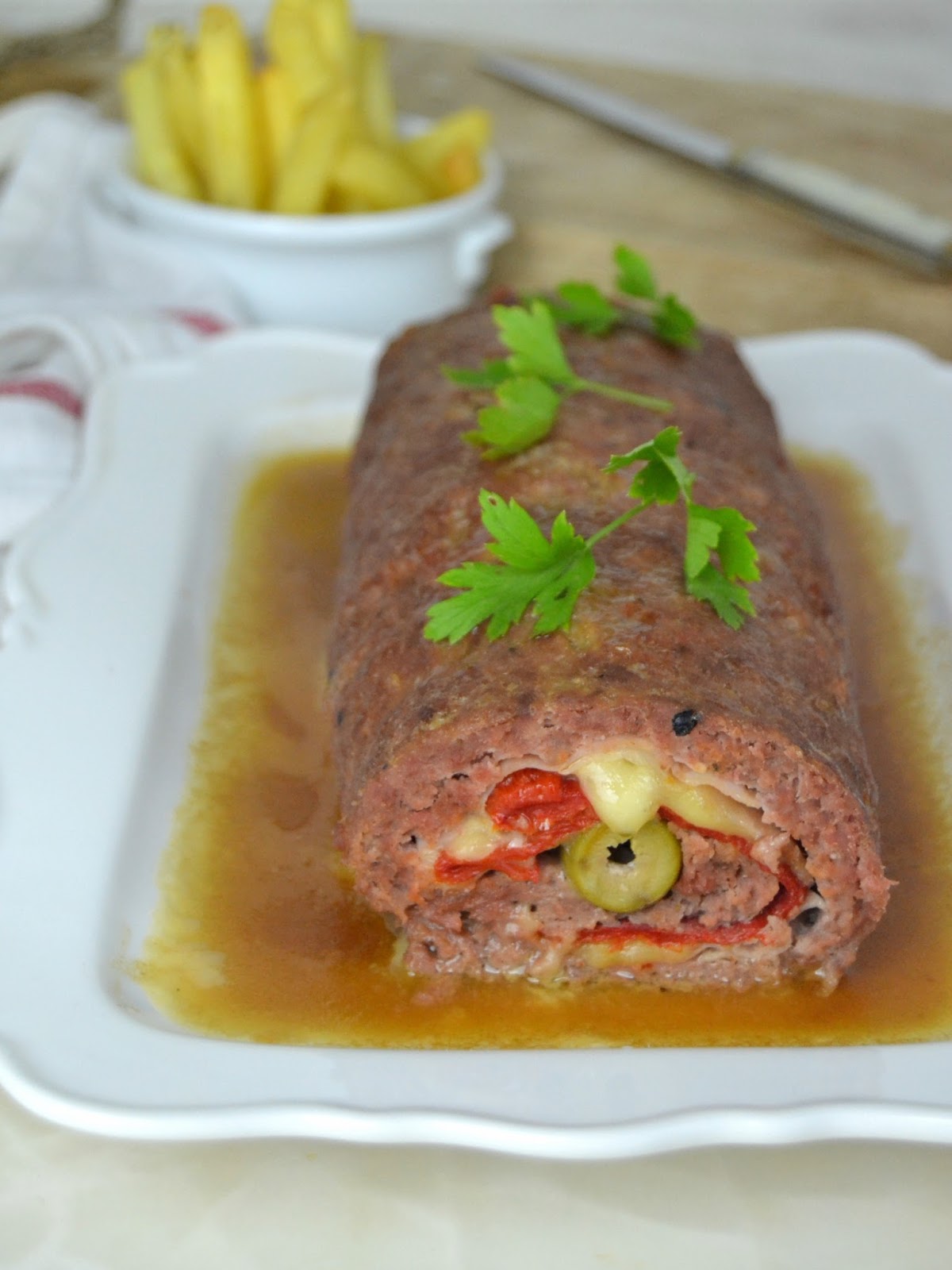 Rollo De Carne Picada Relleno De Jamón Y Queso Cuuking Recetas De Cocina