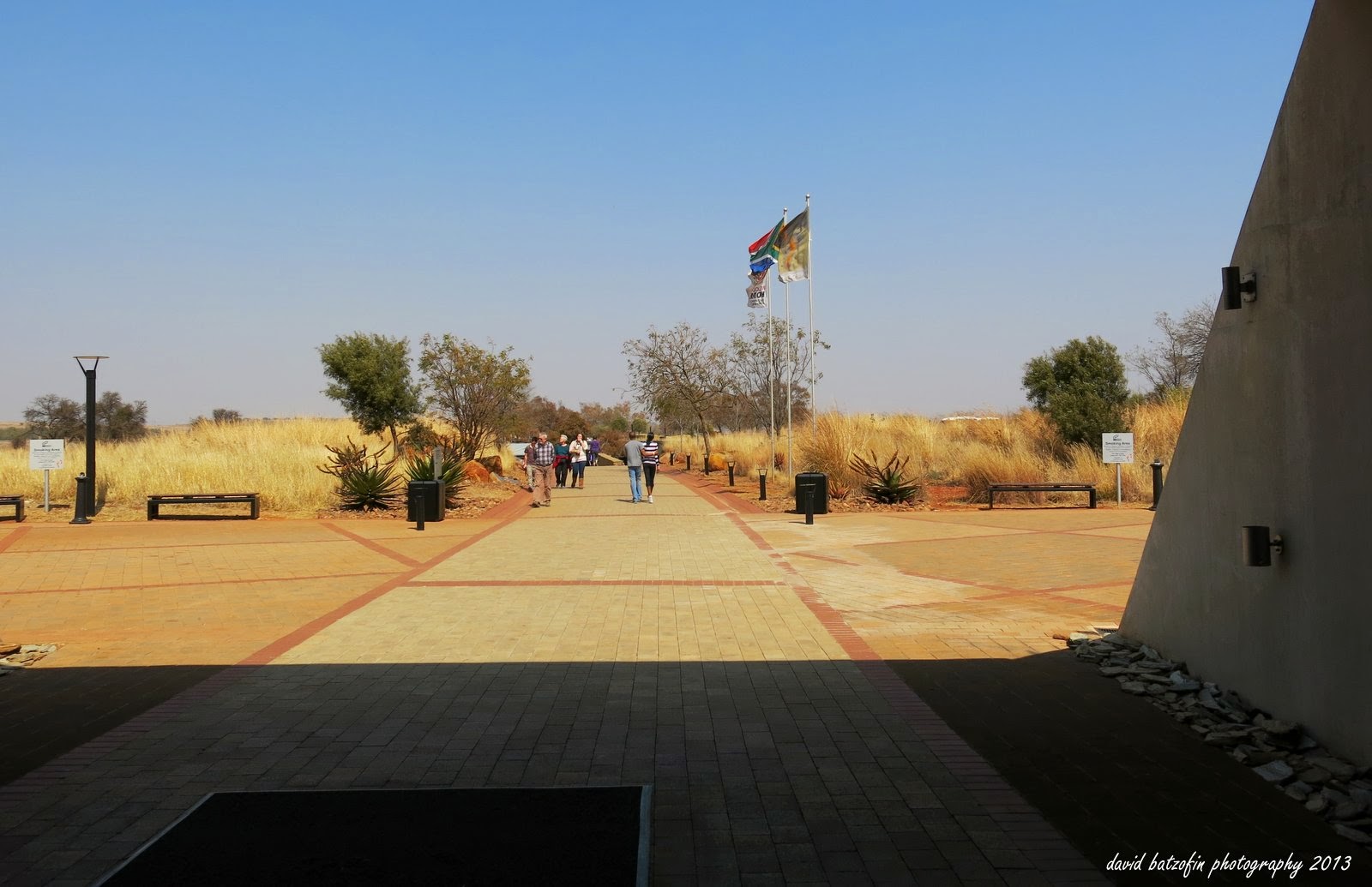 Maropeng. Returning to the place of origin (Setswana) - Travel & Things