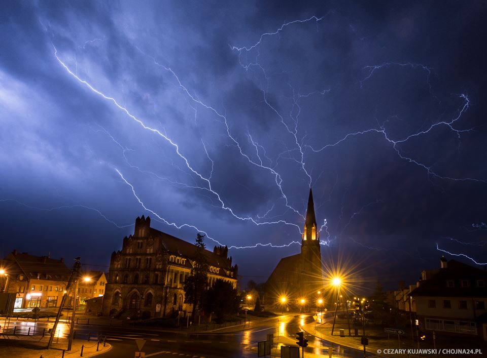 Pierwsza wiosenna burza za nami, zobacz niesamowite zdjęcia [foto]