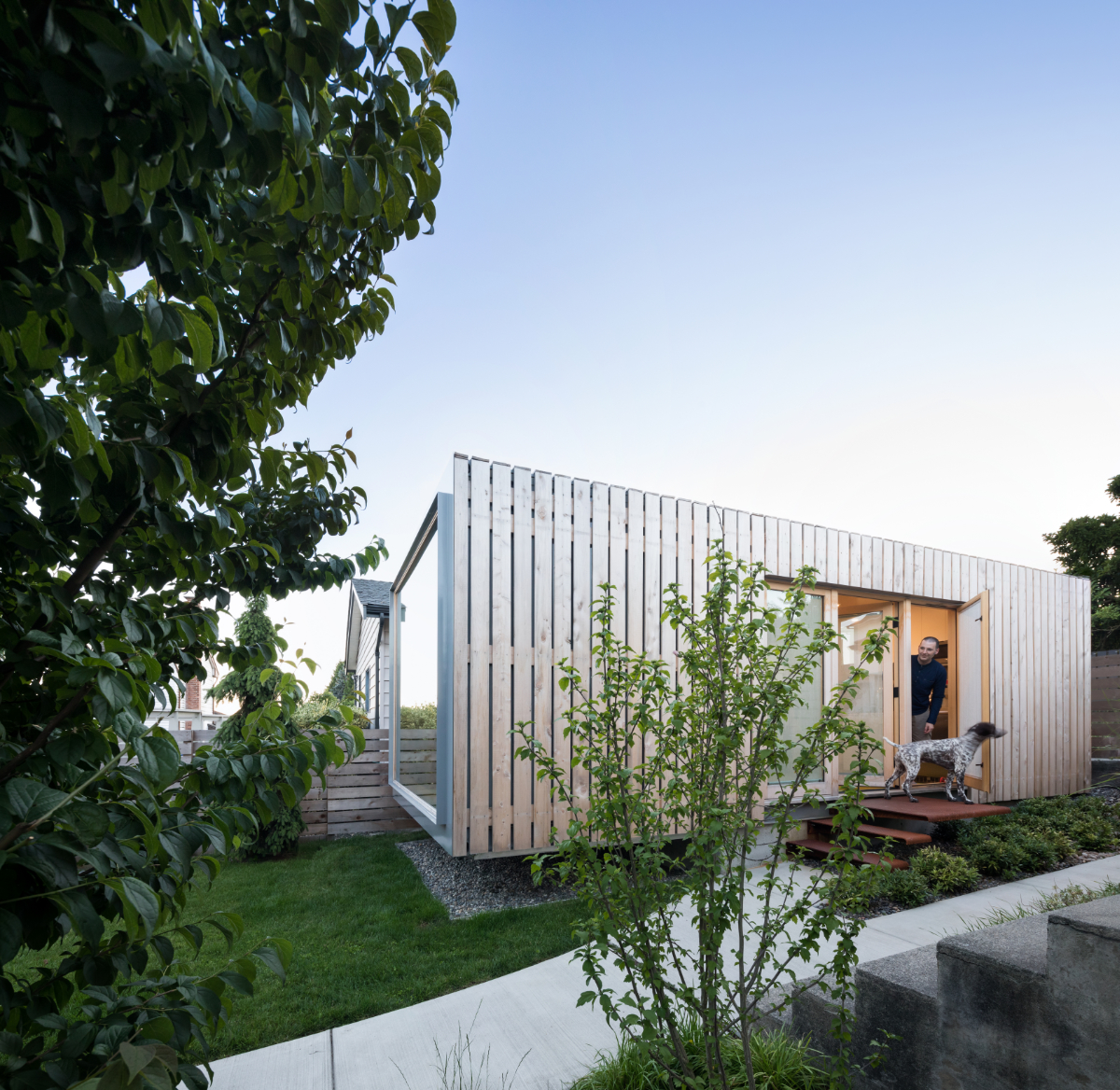 Shedworking: Shipping container garden office