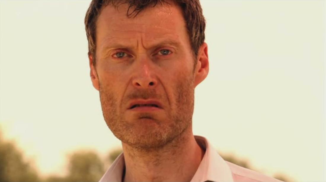 Aroa Domínguez: Mr. Average (Agosto 2010)