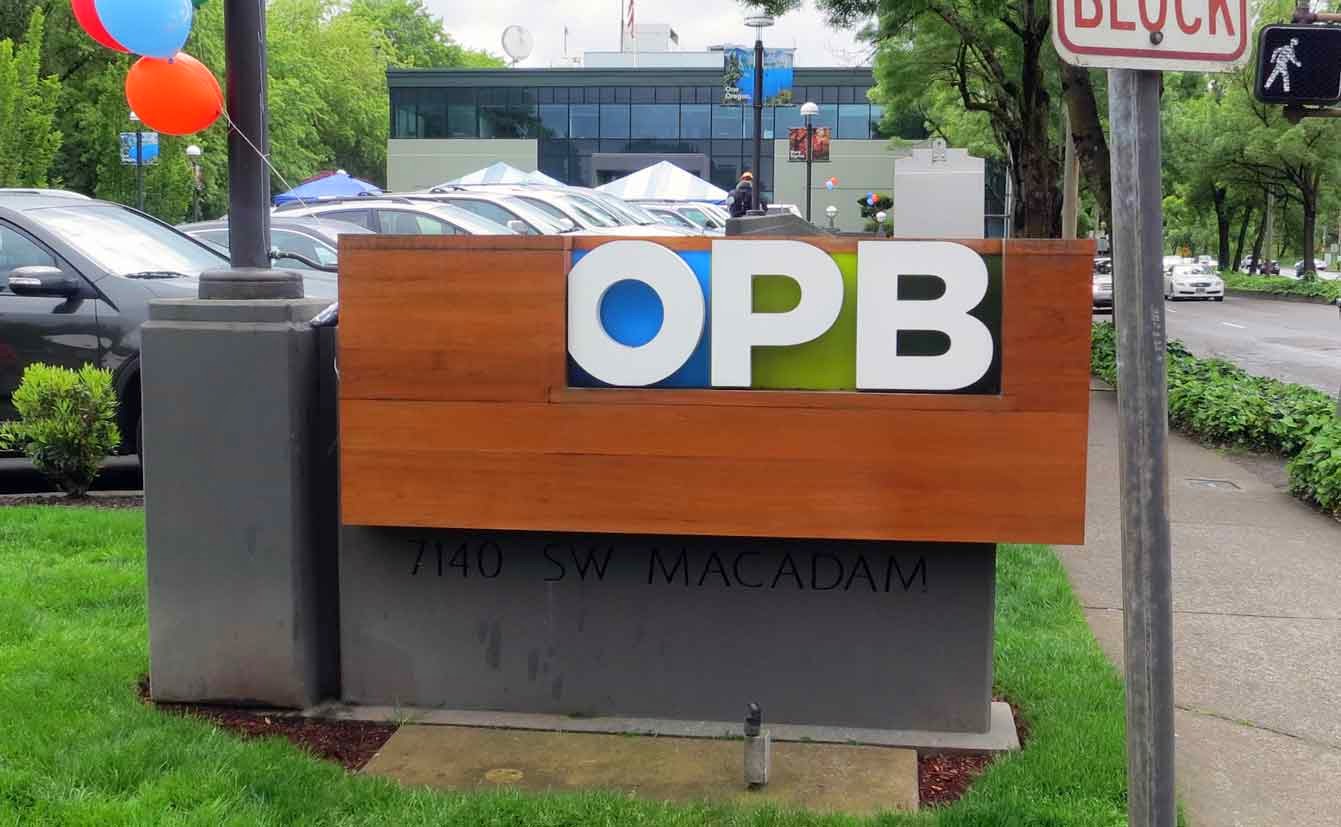 The ZehnKatzen Times: [pdx] KOPB Open House, Complete With Celebrity ...