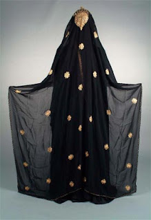 Qatar Culture Club: Traditional Costume