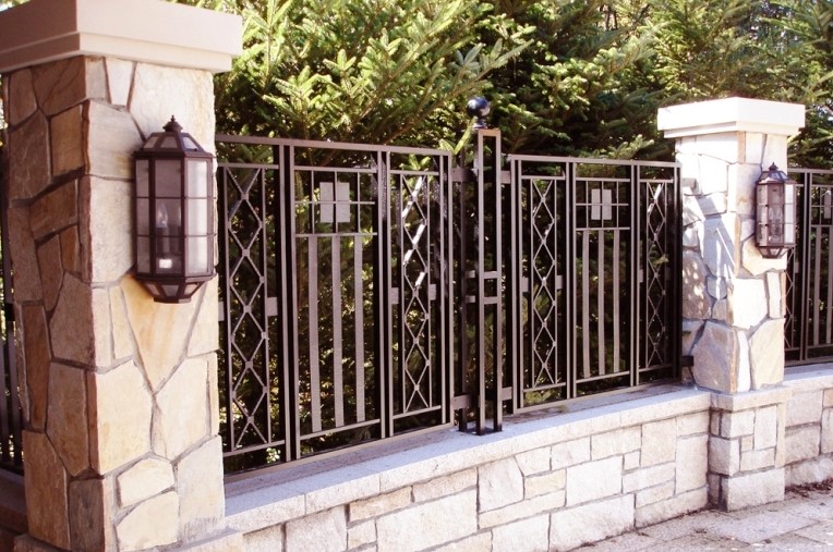 √ 51 Model Pagar Besi Minimalis Modern Paling Simple 2021