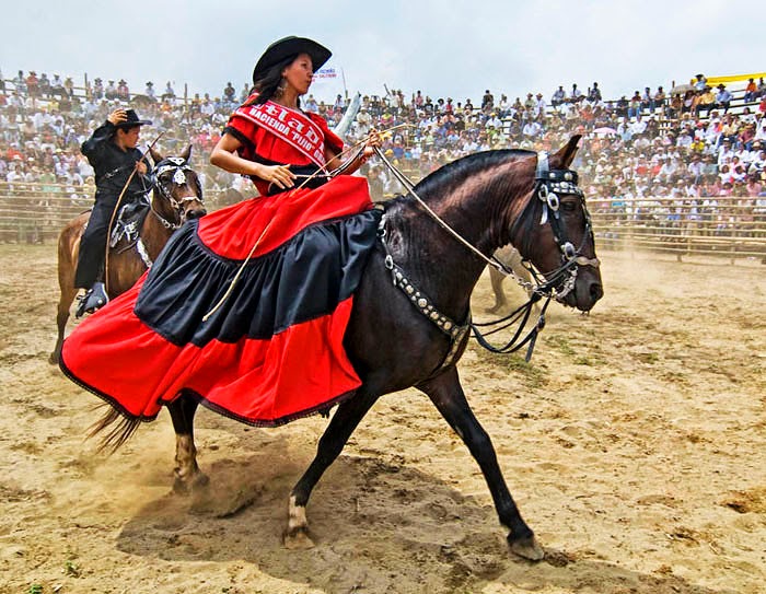 Fascinating Humanity: Scenes Of An Ecuador Rodeo