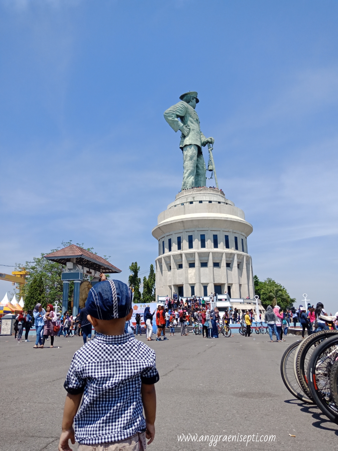 Belajar di Monumen Jalesveva Jayamahe | Anggraeni Septi