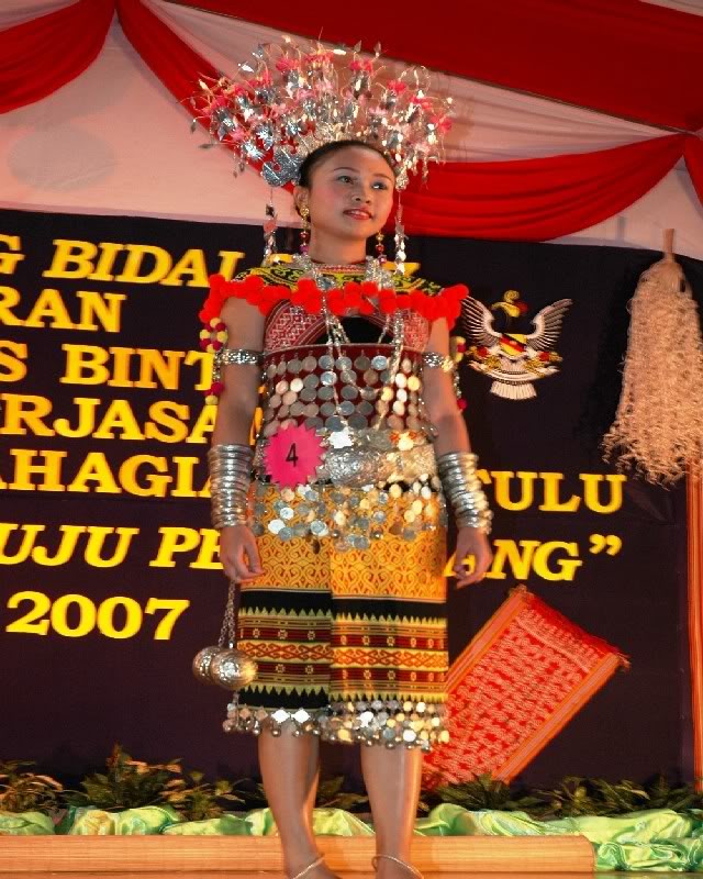 Kumang Saribas..and this is my story...: Ngepan Kumang Iban