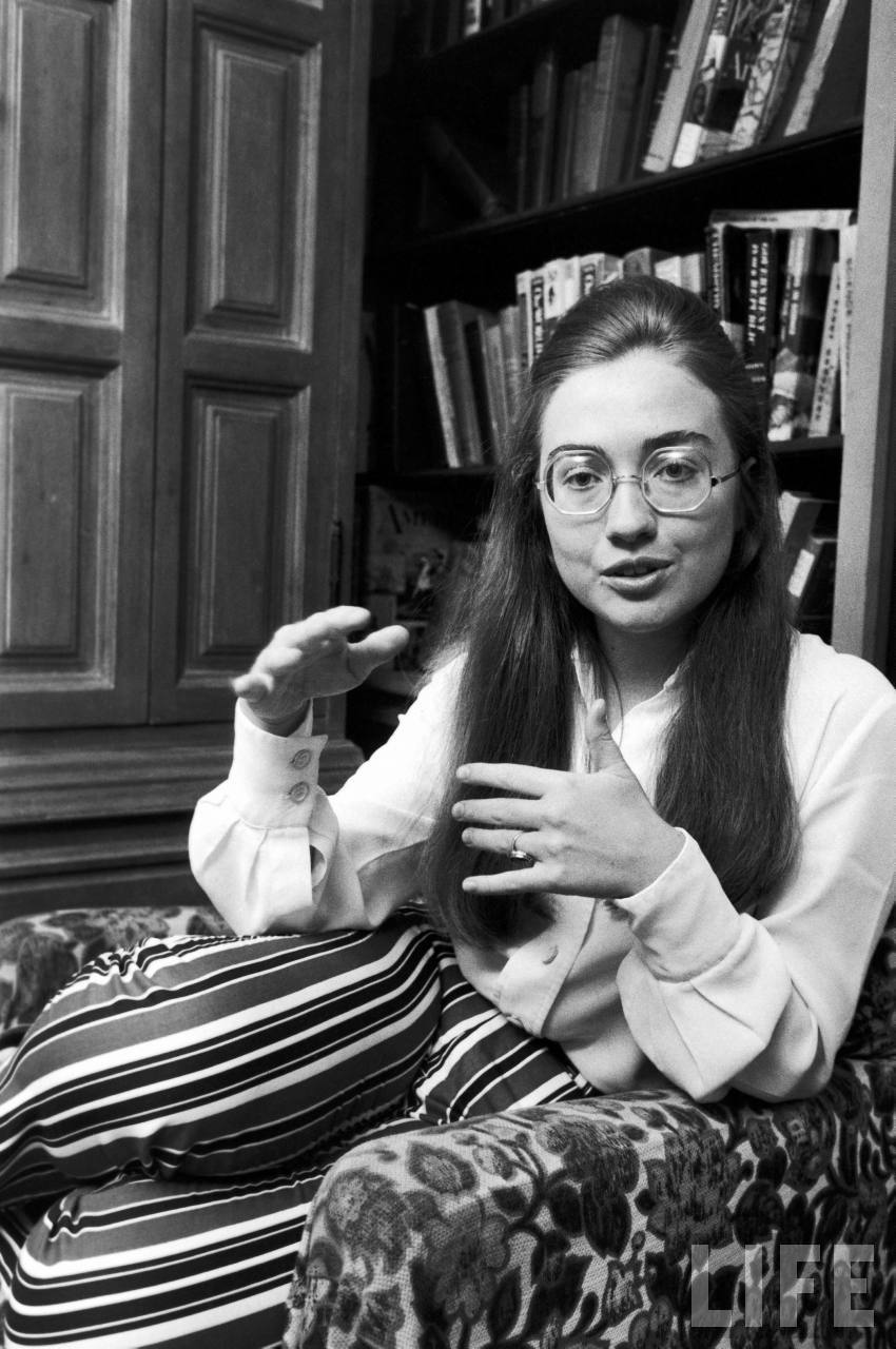 Vintage Portrait Photos of a Young Hillary Rodham Clinton at 1969 ...