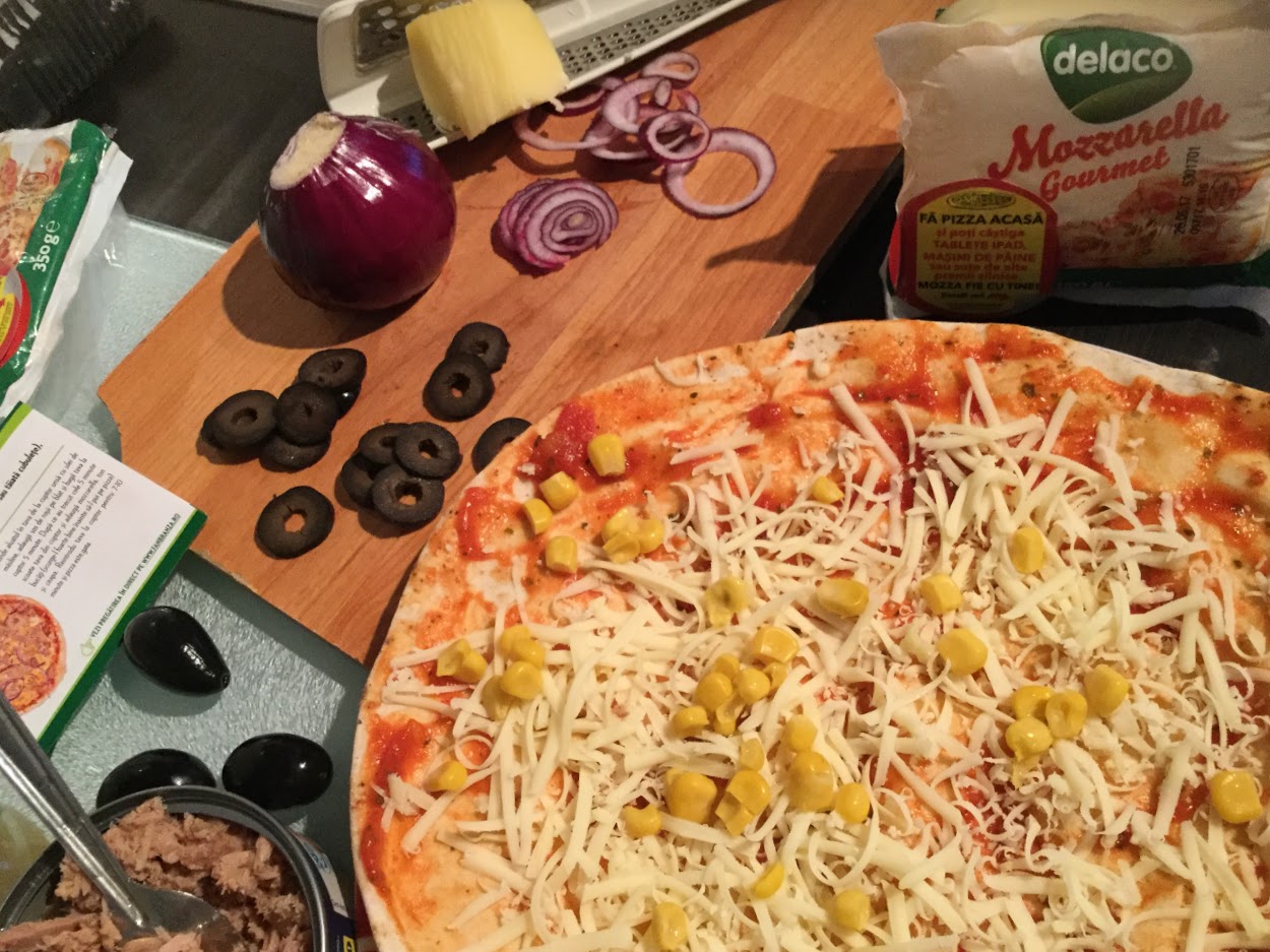 Pizza cu ton si Mozzarella Gourmet Delaco
