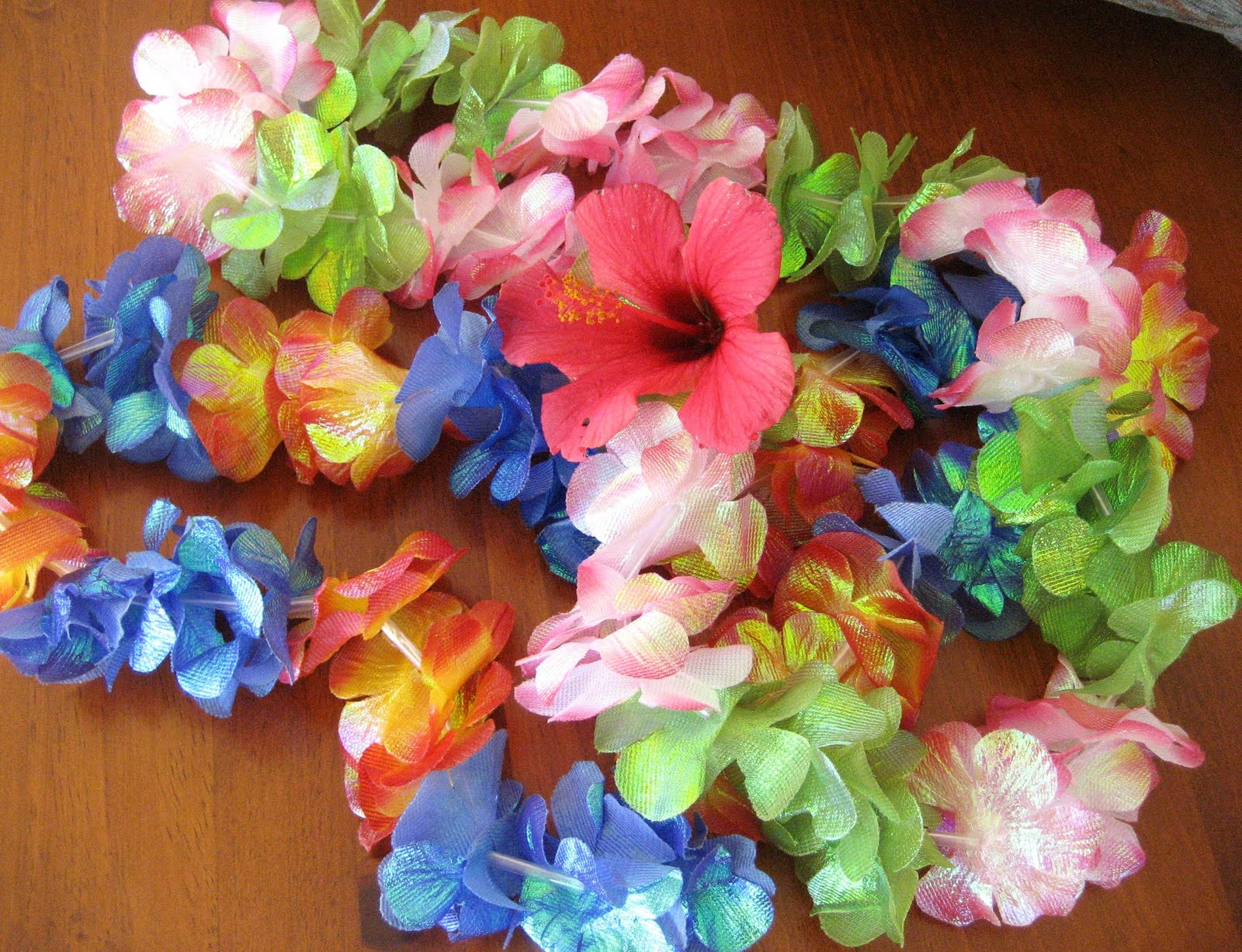 Cruise the Pacific: Island Night Theme Party