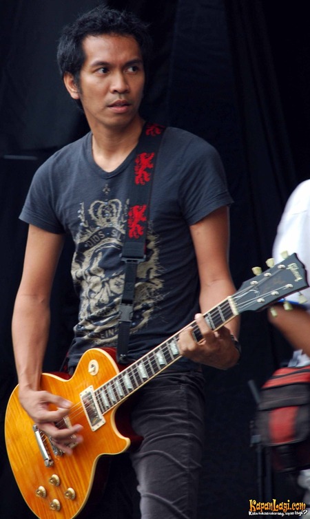 Profil Personil SLANK ~ ALQISDOT.COM