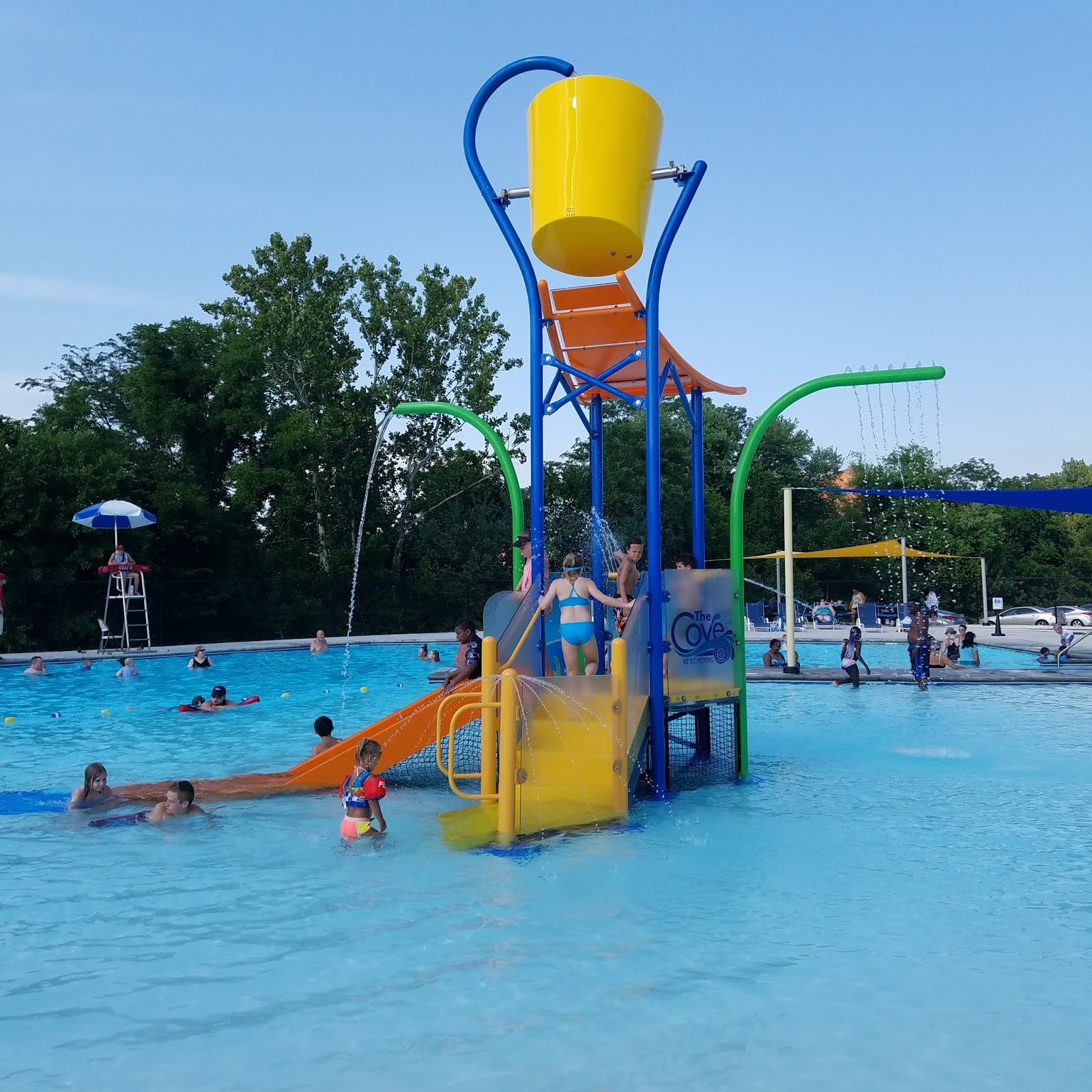 Play St. Louis: The Cove at St. Peters Pool, St. Peters